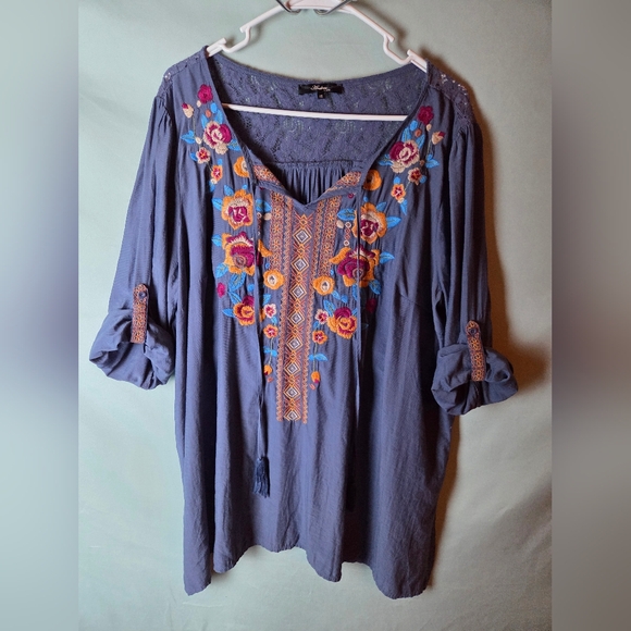 ANDREE BY UNIT | Tops | Andree By Unit Sz X Blue Embroidered Floral ...